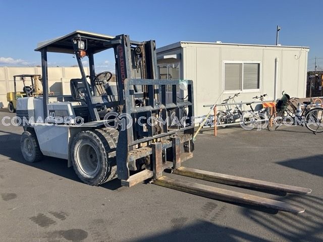 Xe nâng dầu KOMATSU FD40-5 - CoMacPro